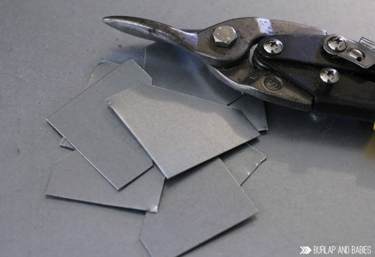 How to Make an Industrial Pallet Picture Frame | Perfect Father's Day Gift!