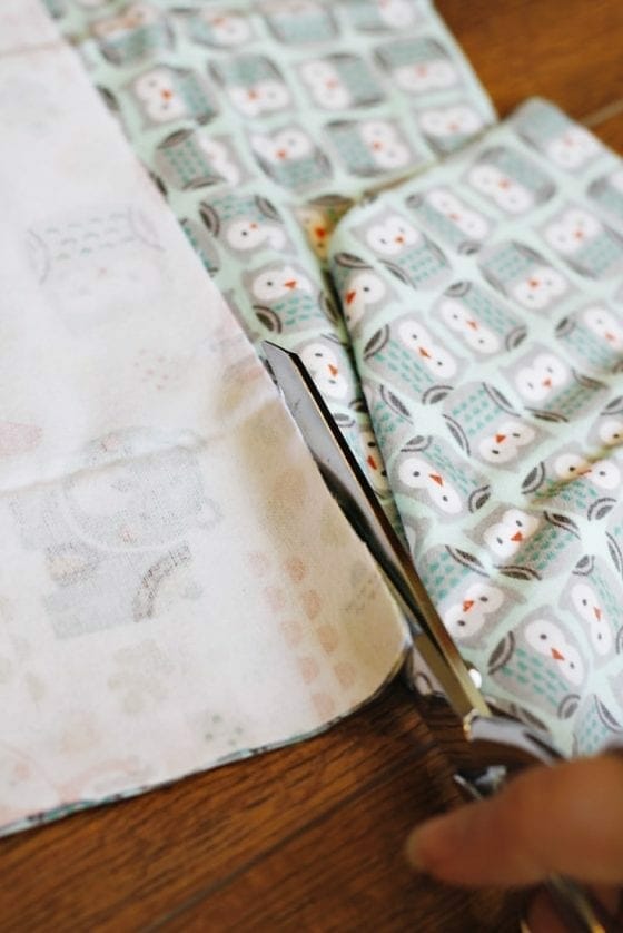 How to Make a Tag Blanket in Less Than 15 Minutes | Simple DIY