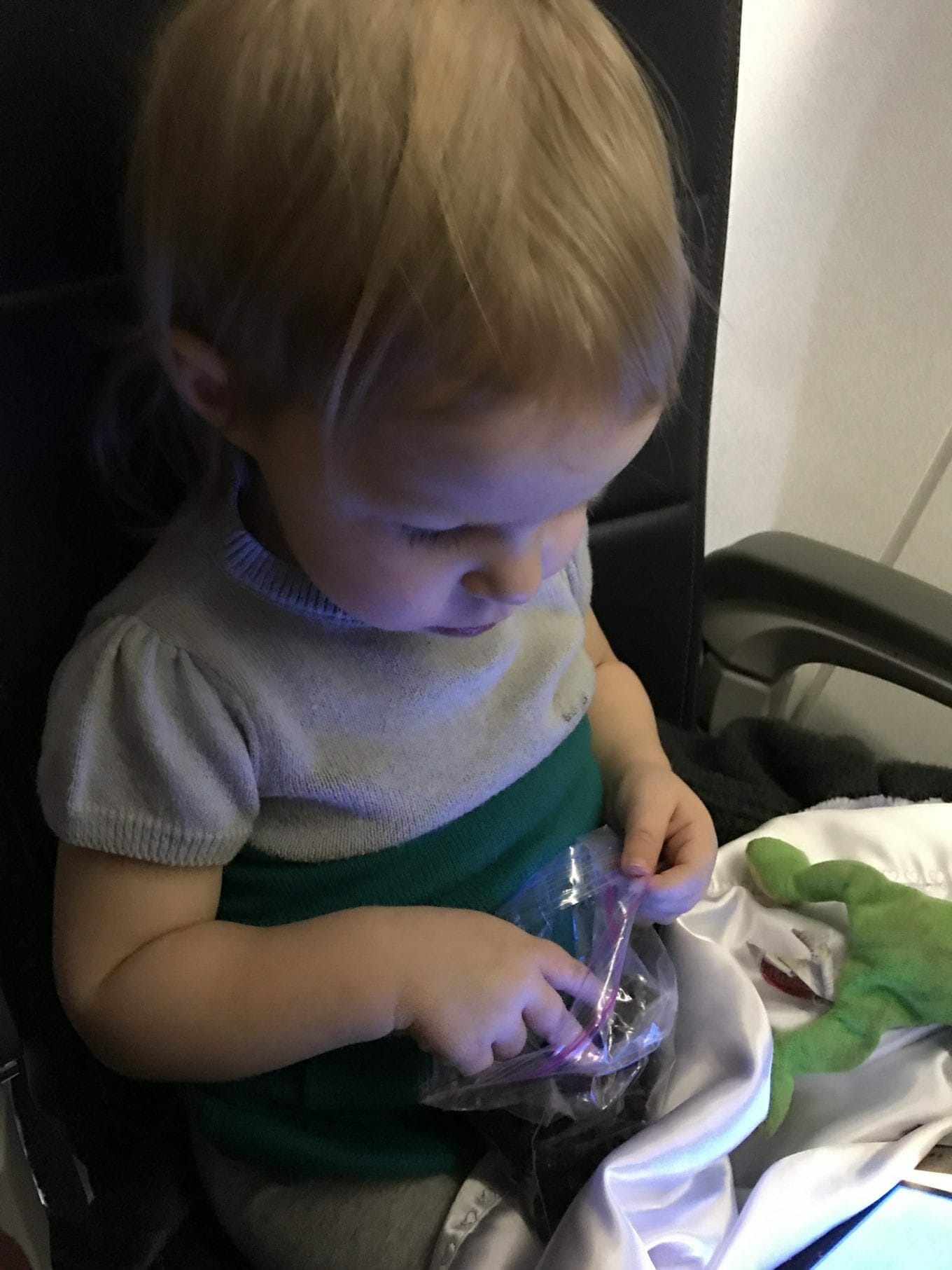 5 Tips to Successfully Fly with a Toddler Stress-Free