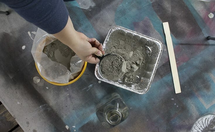 How to Make Footprint DIY Stepping Stones | Simple Kids Idea