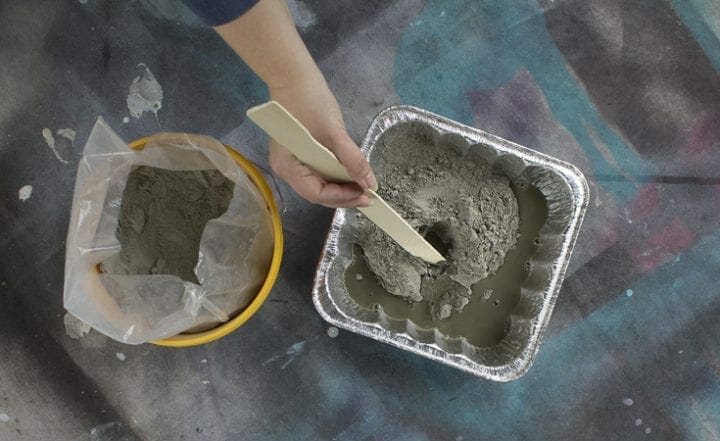 How to Make Footprint DIY Stepping Stones | Simple Kids Idea