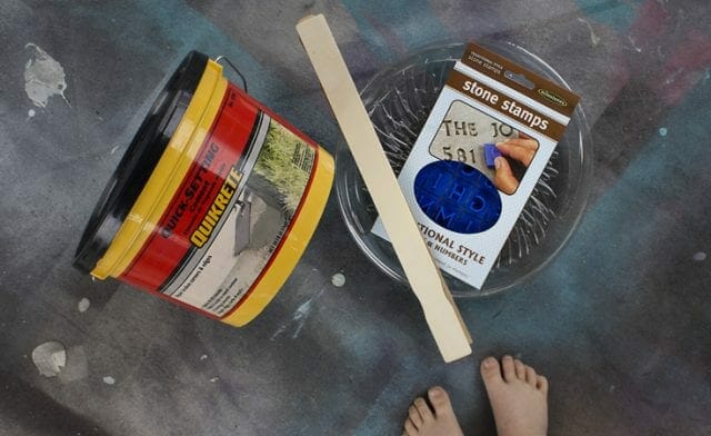 How to Make Footprint DIY Stepping Stones | Simple Kids Idea