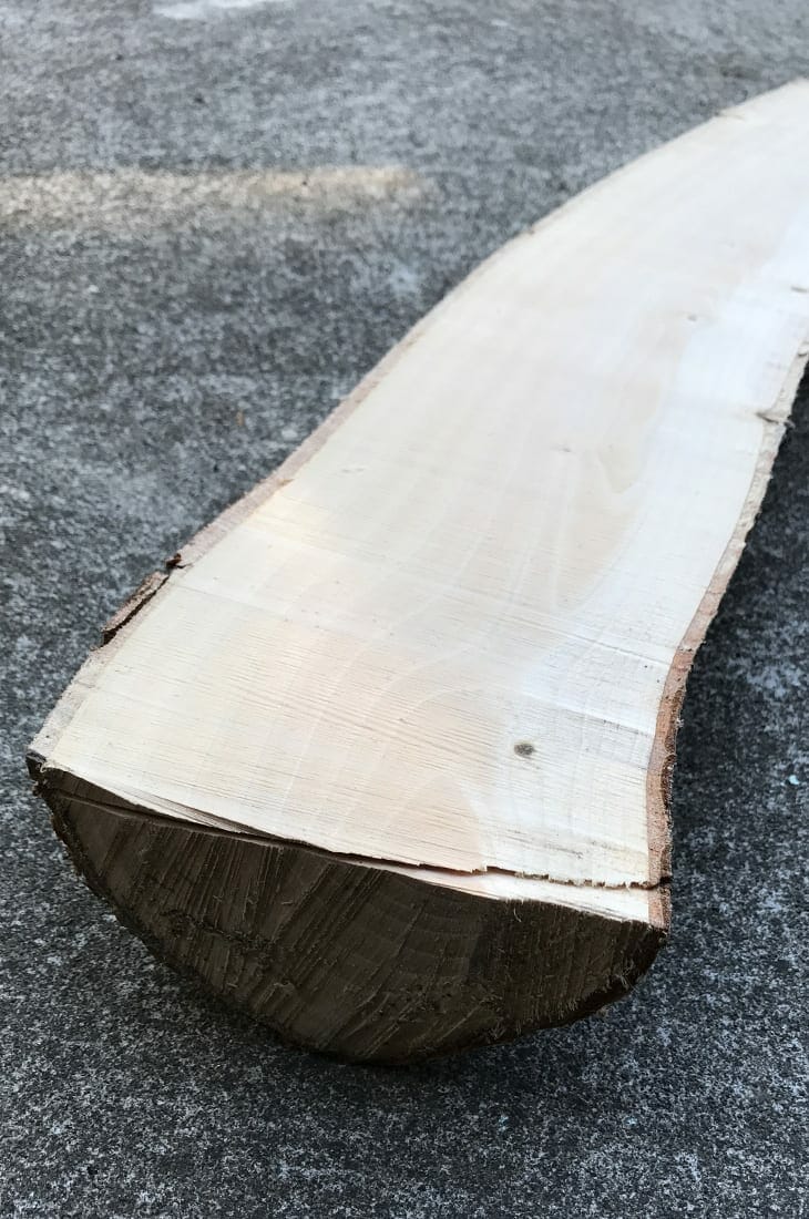 How to Make a Log Candle Centerpiece // Perfect for the Holidays!