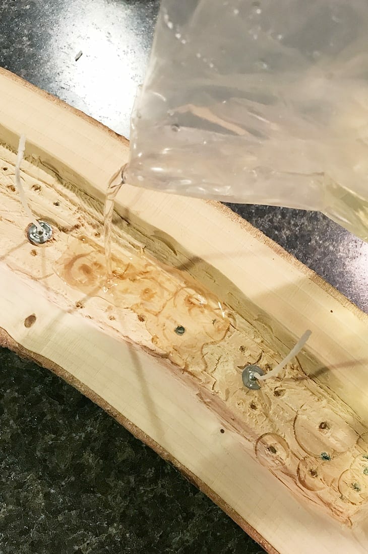 How to Make a Log Candle Centerpiece // Perfect for the Holidays!