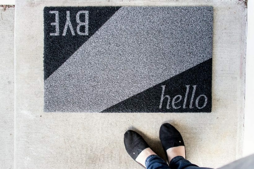Transform Your Plain Door Mat into this Modern Geometric Mat