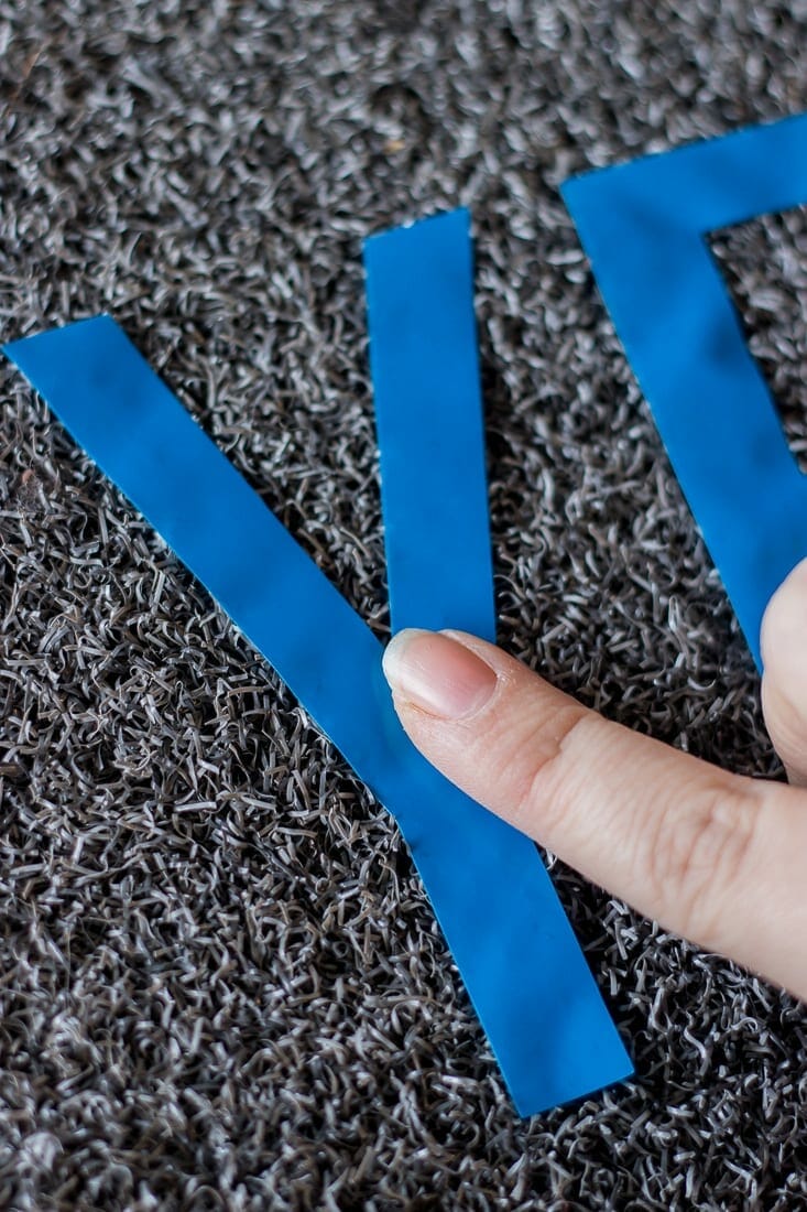 Transform Your Plain Door Mat into this Modern Geometric Mat