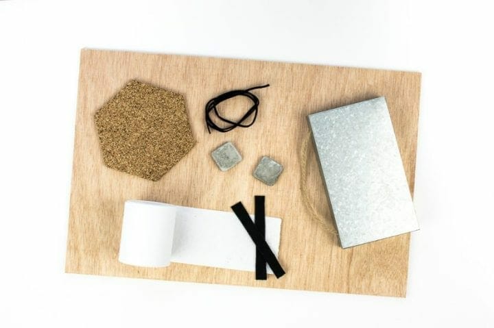 How to Create a Family Communication Board for Small Spaces