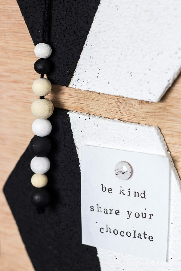 How to Create a Family Communication Board for Small Spaces