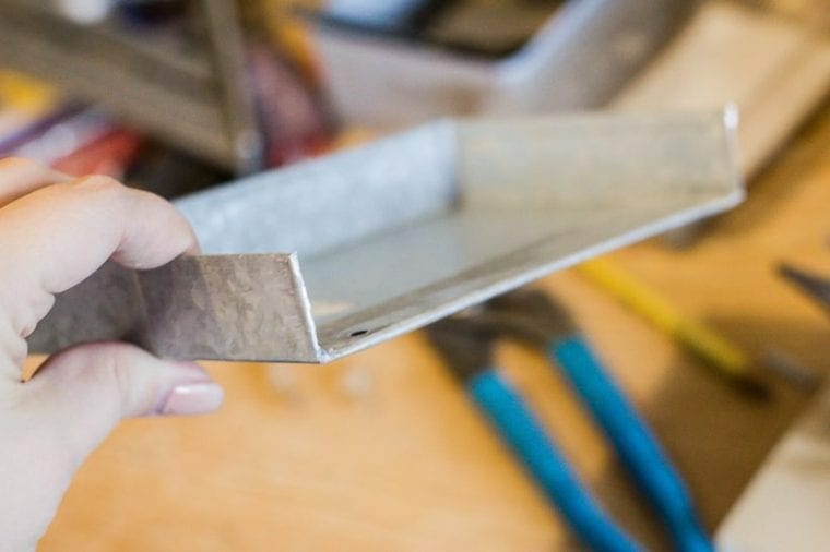 How to Create a Family Communication Board for Small Spaces