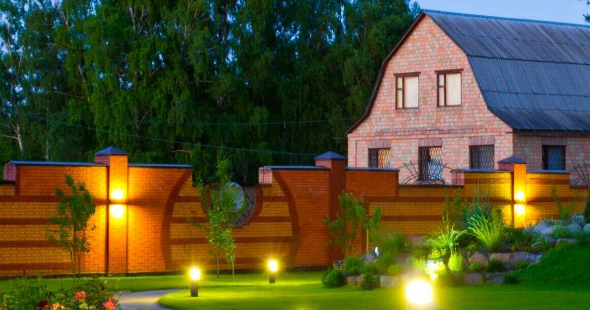 Fence Lighting Ideas: Beautify Your Fence at Night