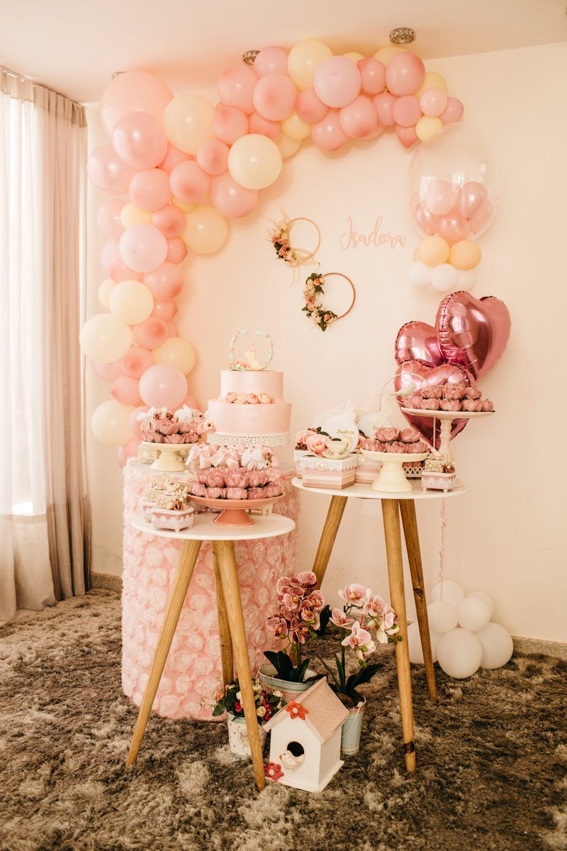 How to Hang Balloon Arch on Wall | Easy DIY Balloon Arch
